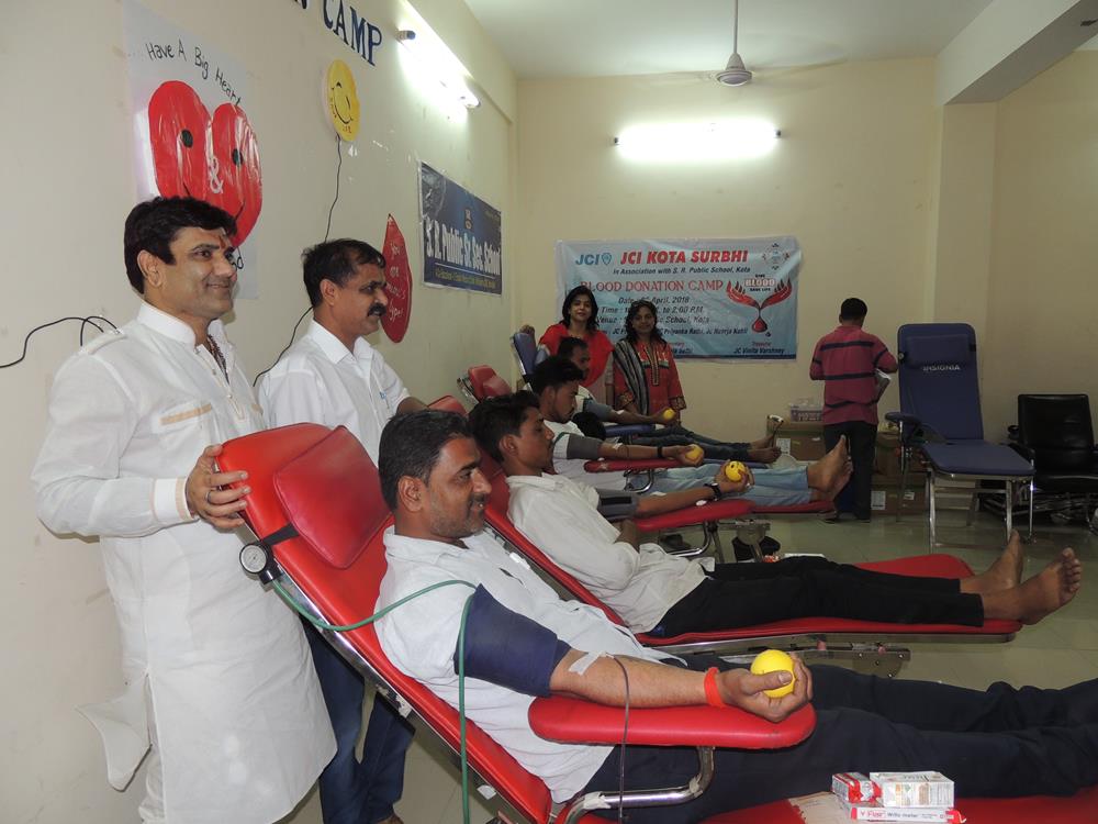Health Check Ups And Blood Donation Camps :: S.R. Public School, Kota